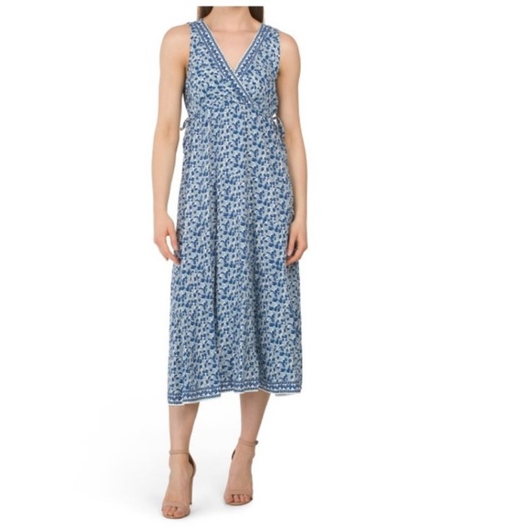 Max Studio | Dresses | Max Studio Blue And White Floral Midi Dress ...